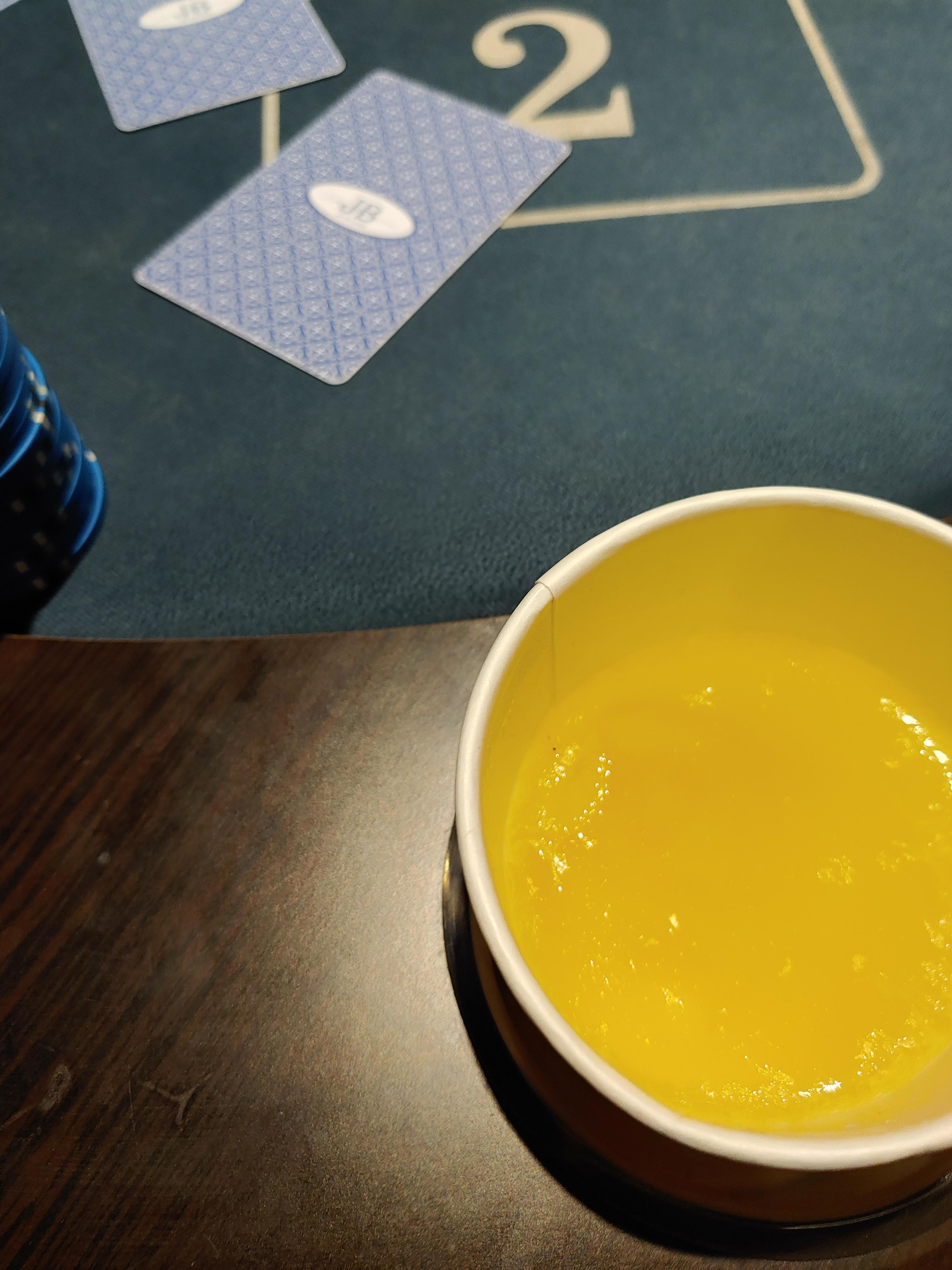 태어나서 첫 펍커중 이거 정말... - 포커고수